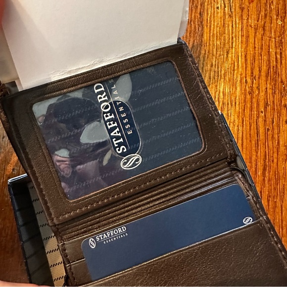 Stafford | Accessories | Stafford Essentials Genuine Leather Trifold Wallet | Poshmark